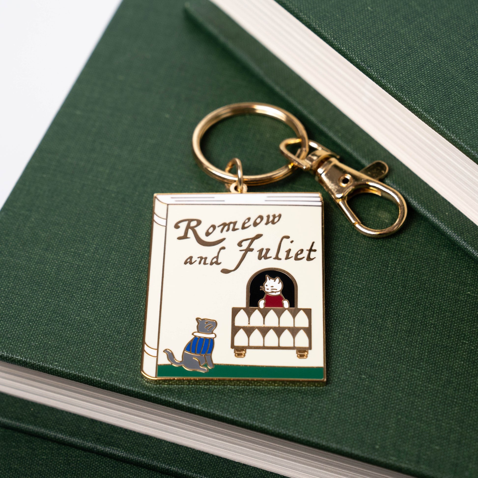 Romeow and Juliet Keychain – Bona Fide Bookworm